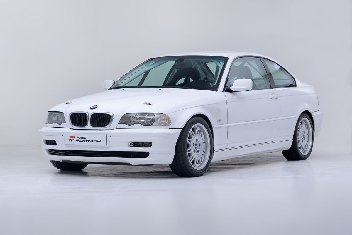 Duel behind the wheel on the track GKD vs BMW (2/2 laps) | Sports cars ...