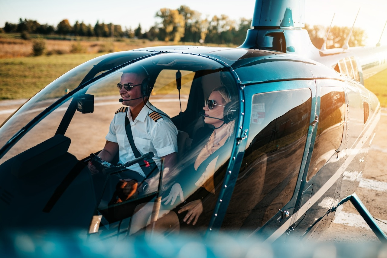 Familiarization flight by helicopter Warsaw (60 minutes) 60 minutes ...